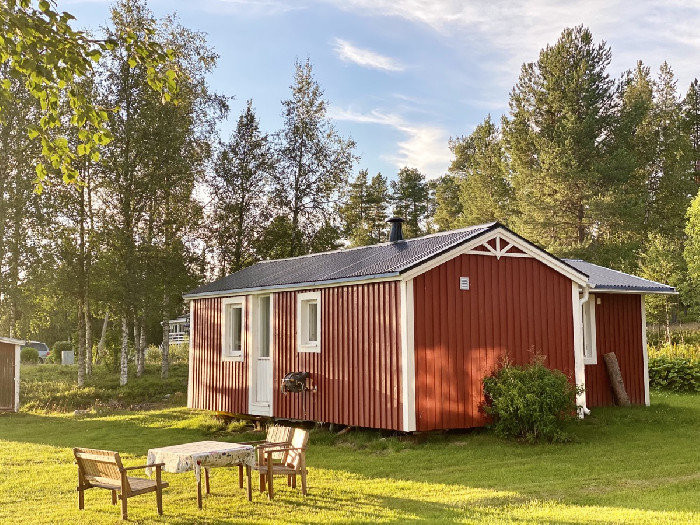 Nordic Lakeside cabins_Timber house and Stuga